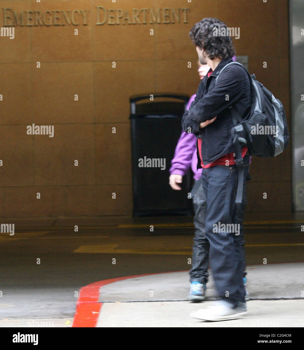 * GRENIER CALLS ON PAPARAZZI TO TAXI HIM TO HOSPITAL ENTOURAGE star ...