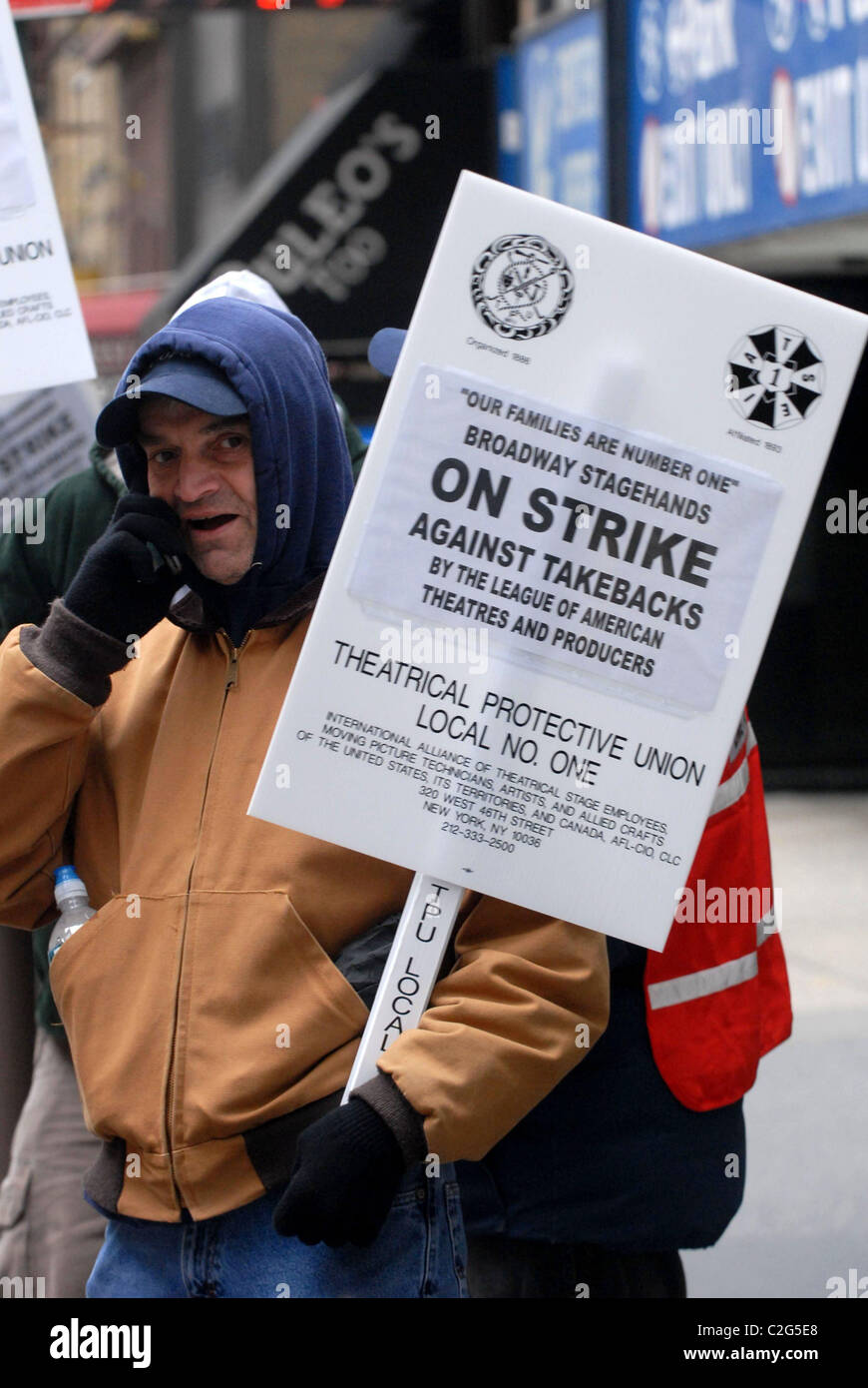 Stagehands theater usa hi-res stock photography and images - Alamy