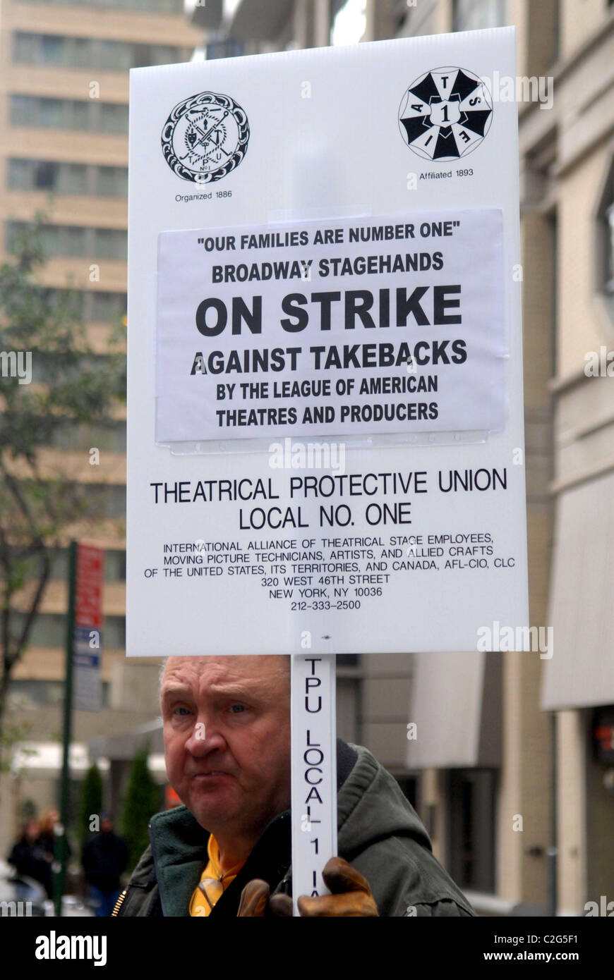 Stagehands theater hi-res stock photography and images - Alamy