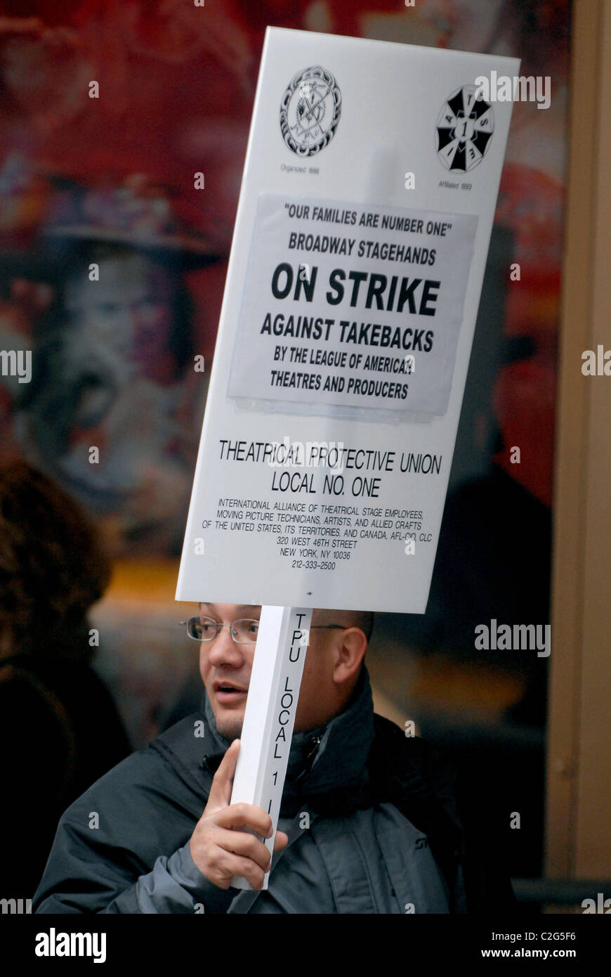 Stagehand hi-res stock photography and images - Alamy