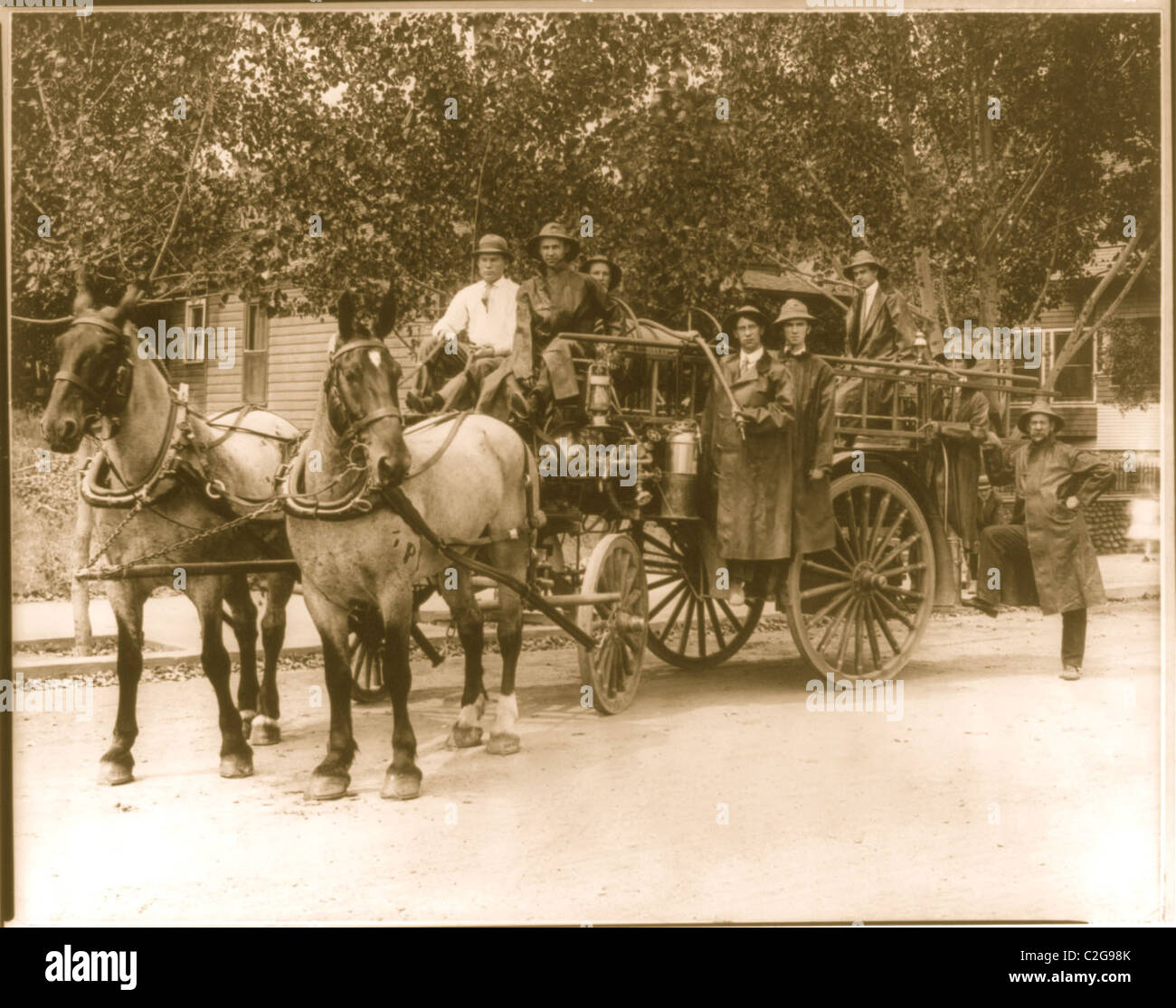 Horse drawn fire engine hi-res stock photography and images - Alamy