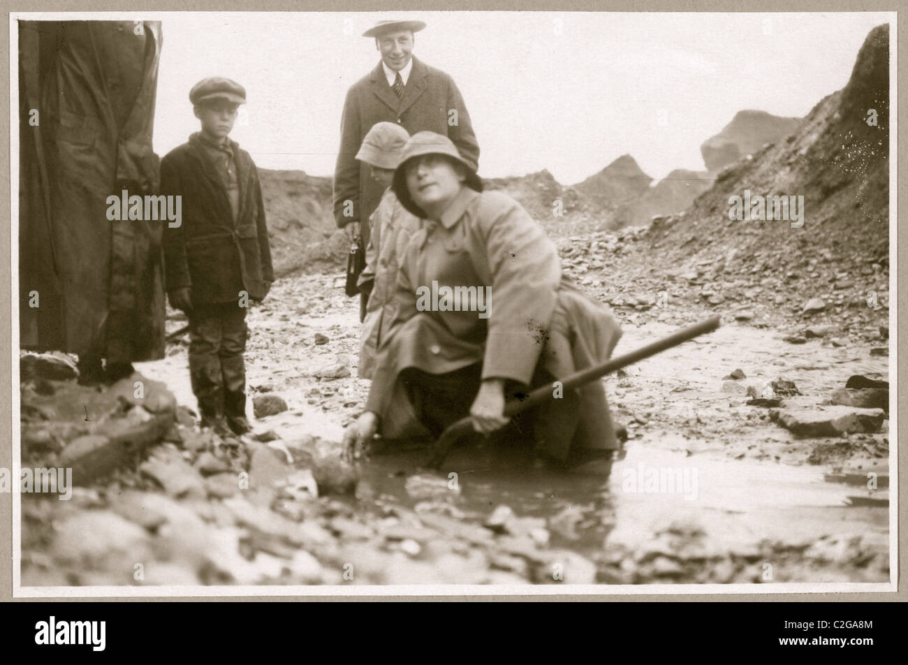 Gold panning hi-res stock photography and images - Alamy