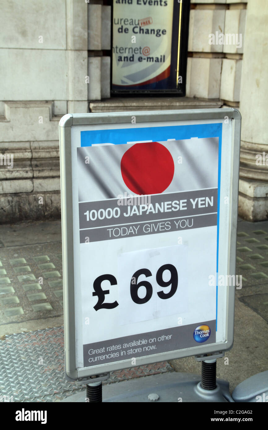 UK. NOTICE BOARD WITH JAPANESE YEN EXCHANGE RATE IN LONDON Stock Photo ...
