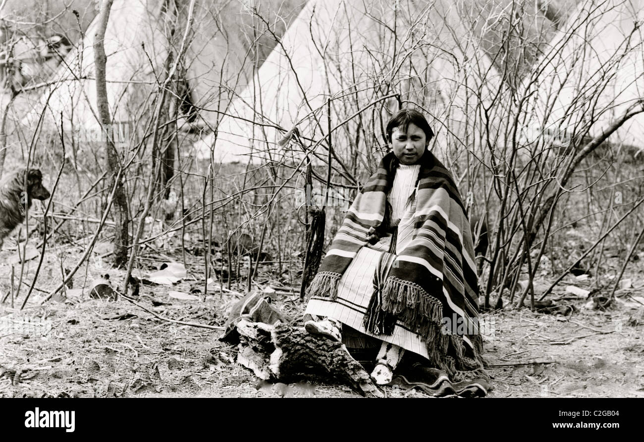 Cheyenne indian girl hi-res stock photography and images - Alamy