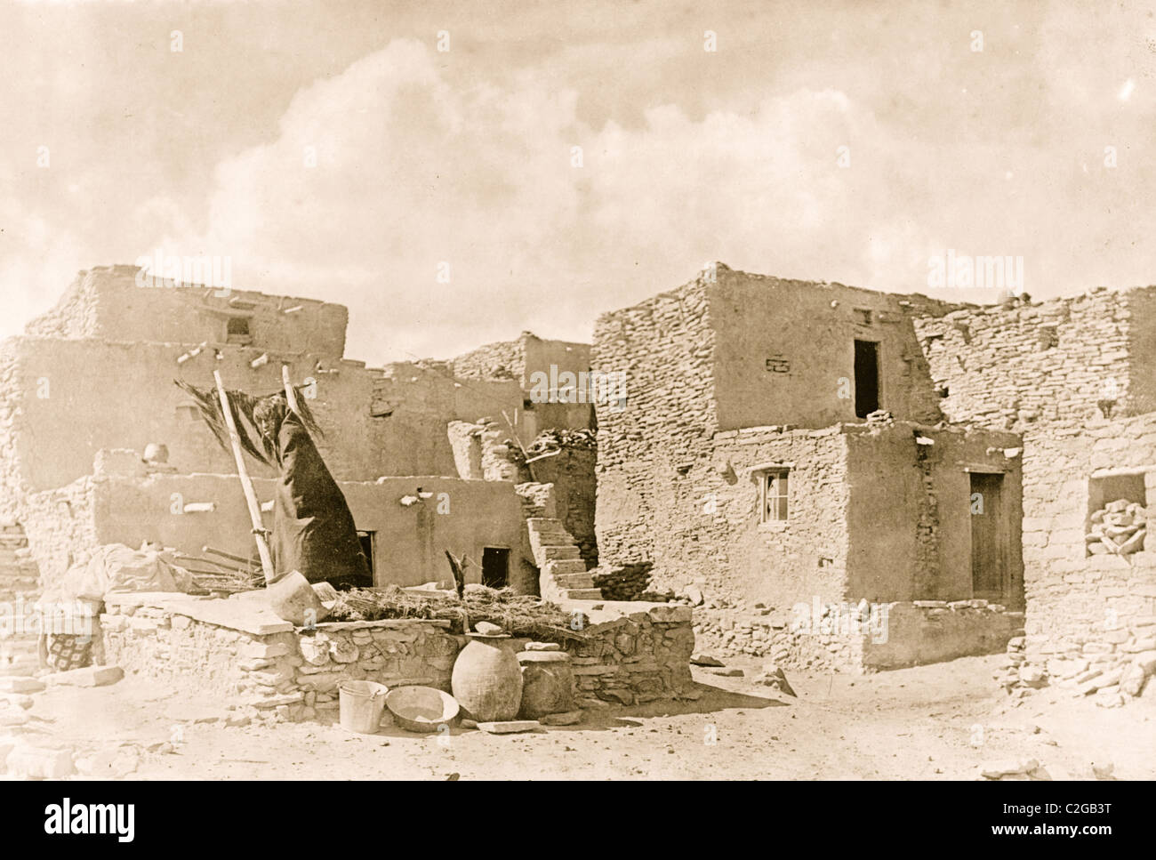 Hopi (Moqui) Indians snake kiva Oraibi Pueblo Stock Photo - Alamy