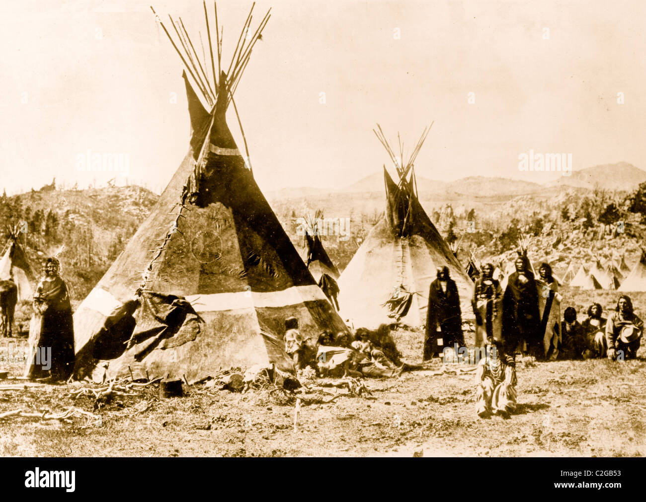 Shoshoni Indians--Skin tepees Stock Photo - Alamy