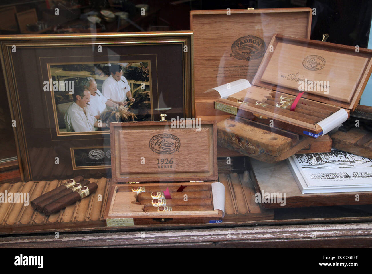 Cigars Display High Resolution Stock Photography and Images - Alamy