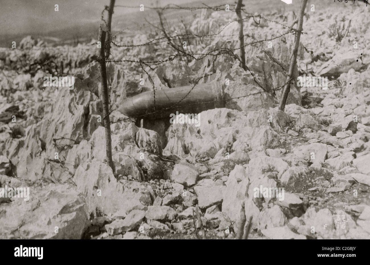 Austrian "dud" -- 305 shell Stock Photo - Alamy