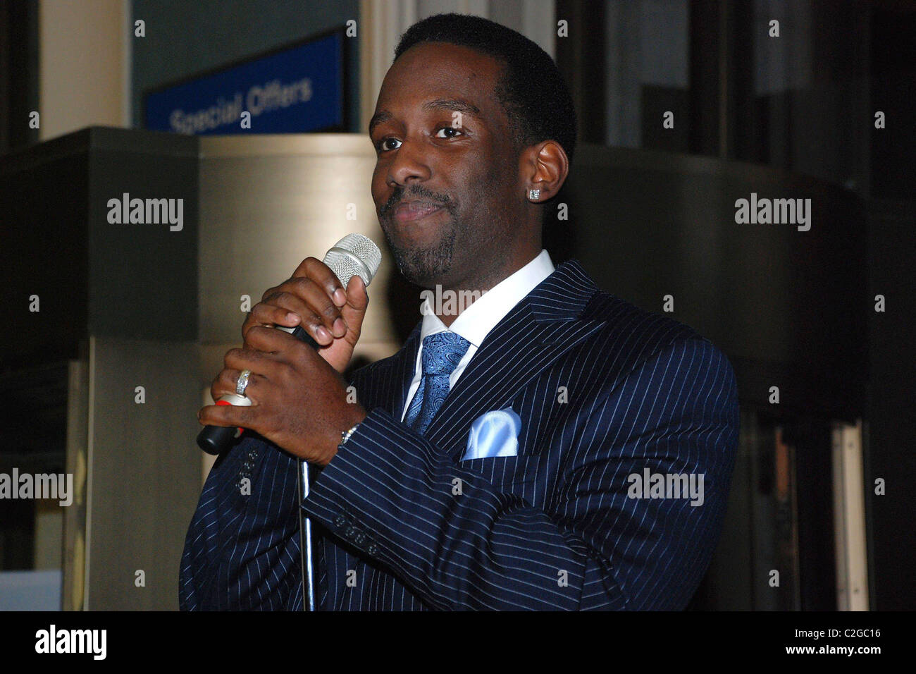 Shawn stockman boyz ii men hi-res stock photography and images - Alamy
