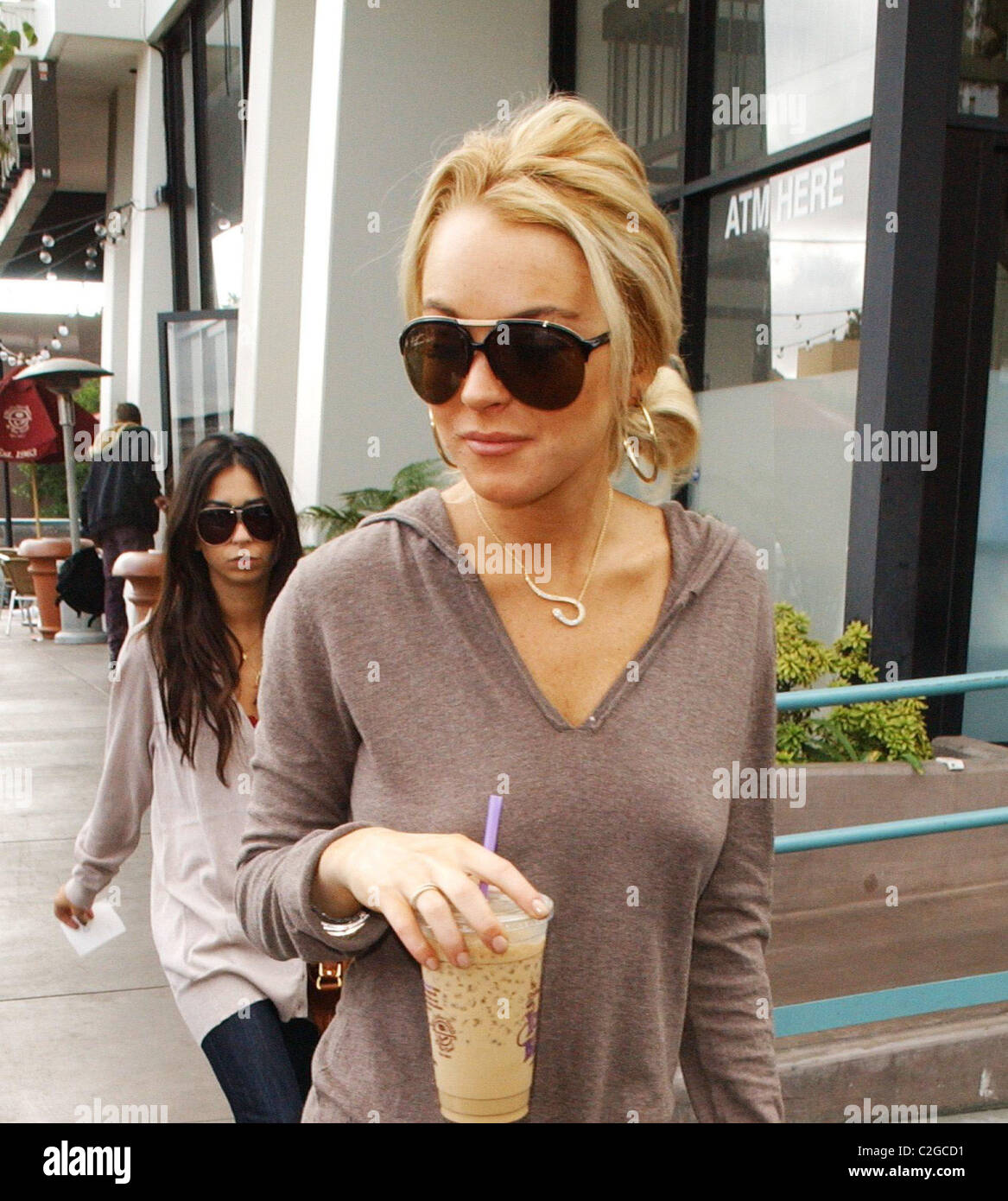 Lindsay Lohan leaving The Coffee Bean & Tea Leaf in West Hollywood Los ...