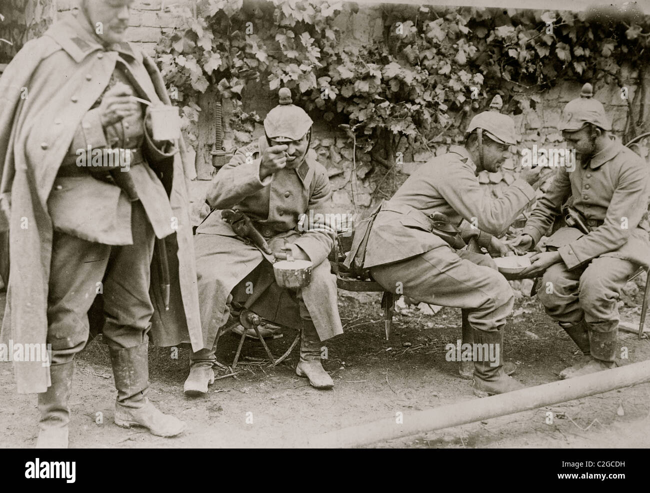 Firing line hi-res stock photography and images - Alamy