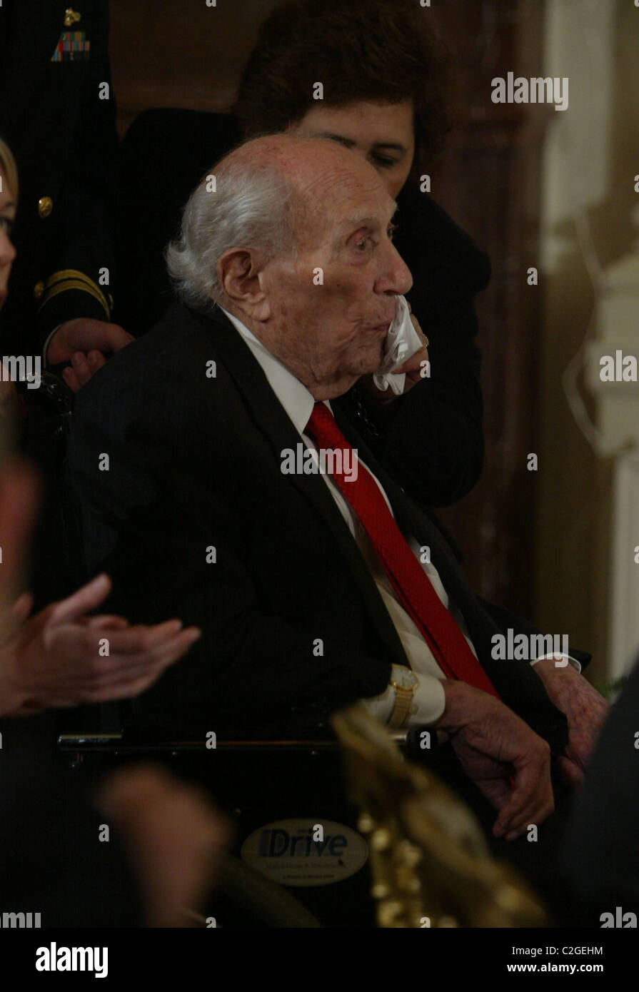 Roy Neuberger 2007 National Medal of Arts and the National Humanities ...