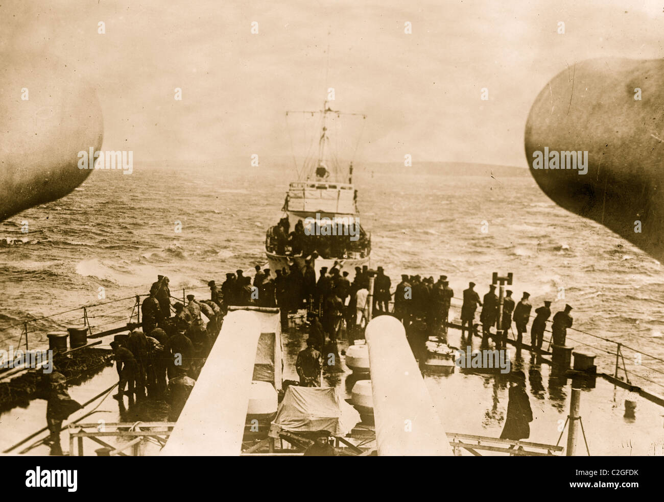 British destroyer ship hi-res stock photography and images - Alamy