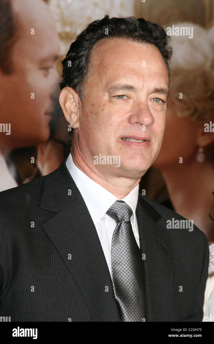 Tom Hanks World Premiere of 'Charlie Wilson's War' at Universal ...