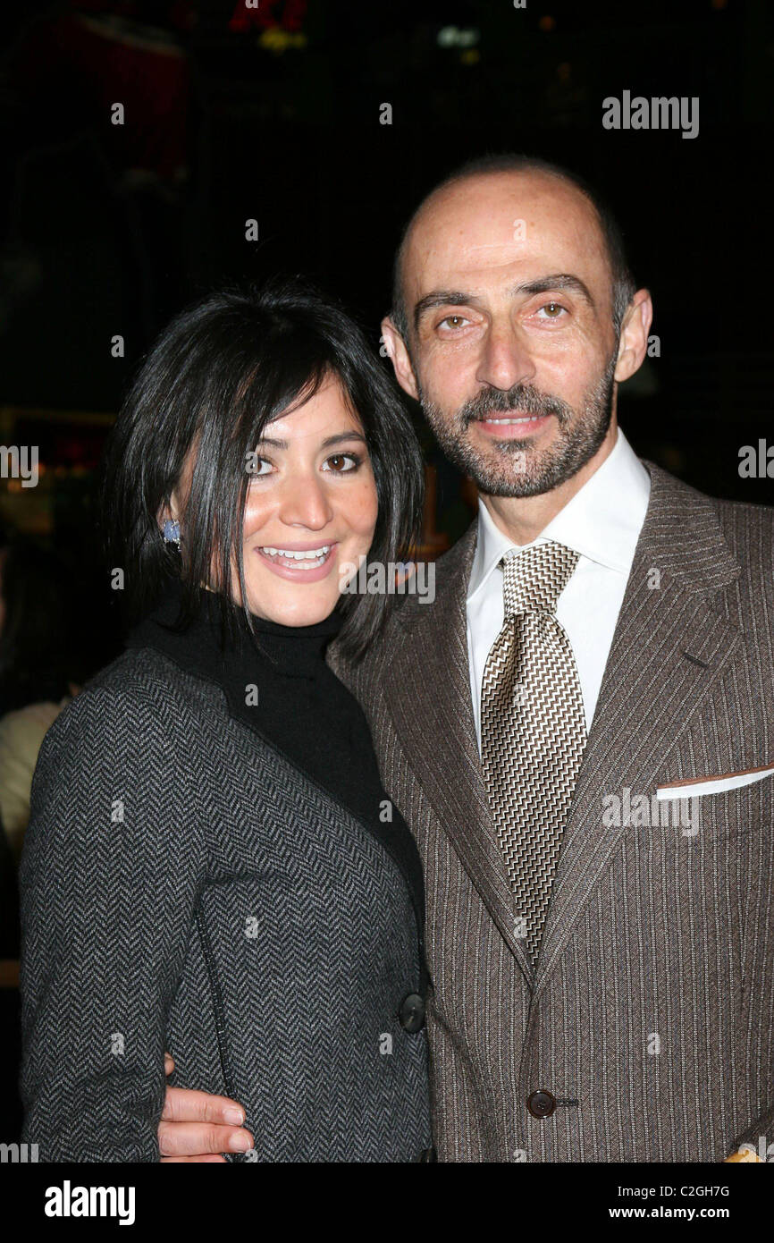 Shaun Taub & guest World Premiere of 'Charlie Wilson's War' at ...