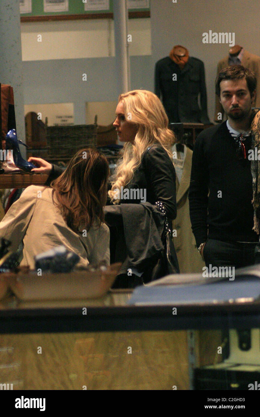 Lindsay Lohan shops at American Rag in West Hollywood with friends Los ...