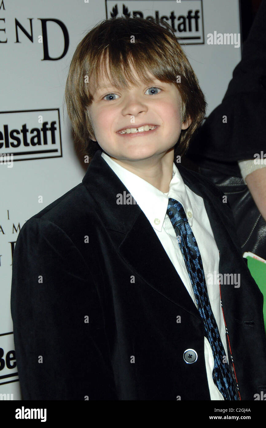 Charlie Tahan High Resolution Stock Photography and Images - Alamy