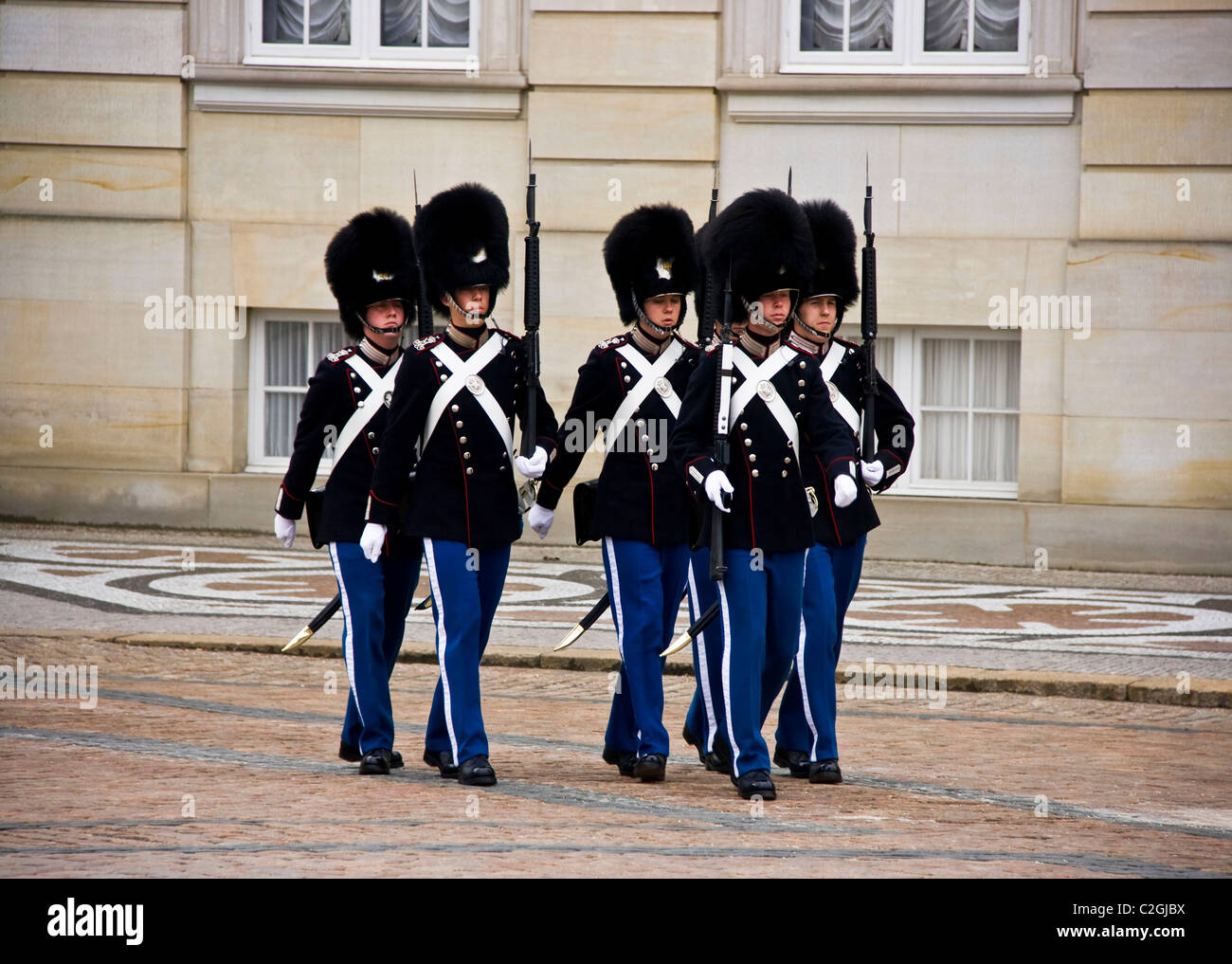 Royal life guards marching hi-res stock photography and images - Alamy