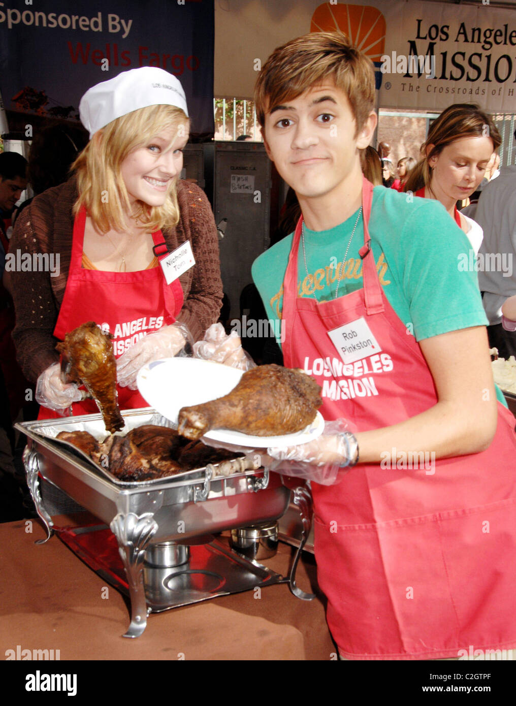 Nicole Tom and Rob Pinkston 'Thanksgiving for the Homeless' at the Los ...