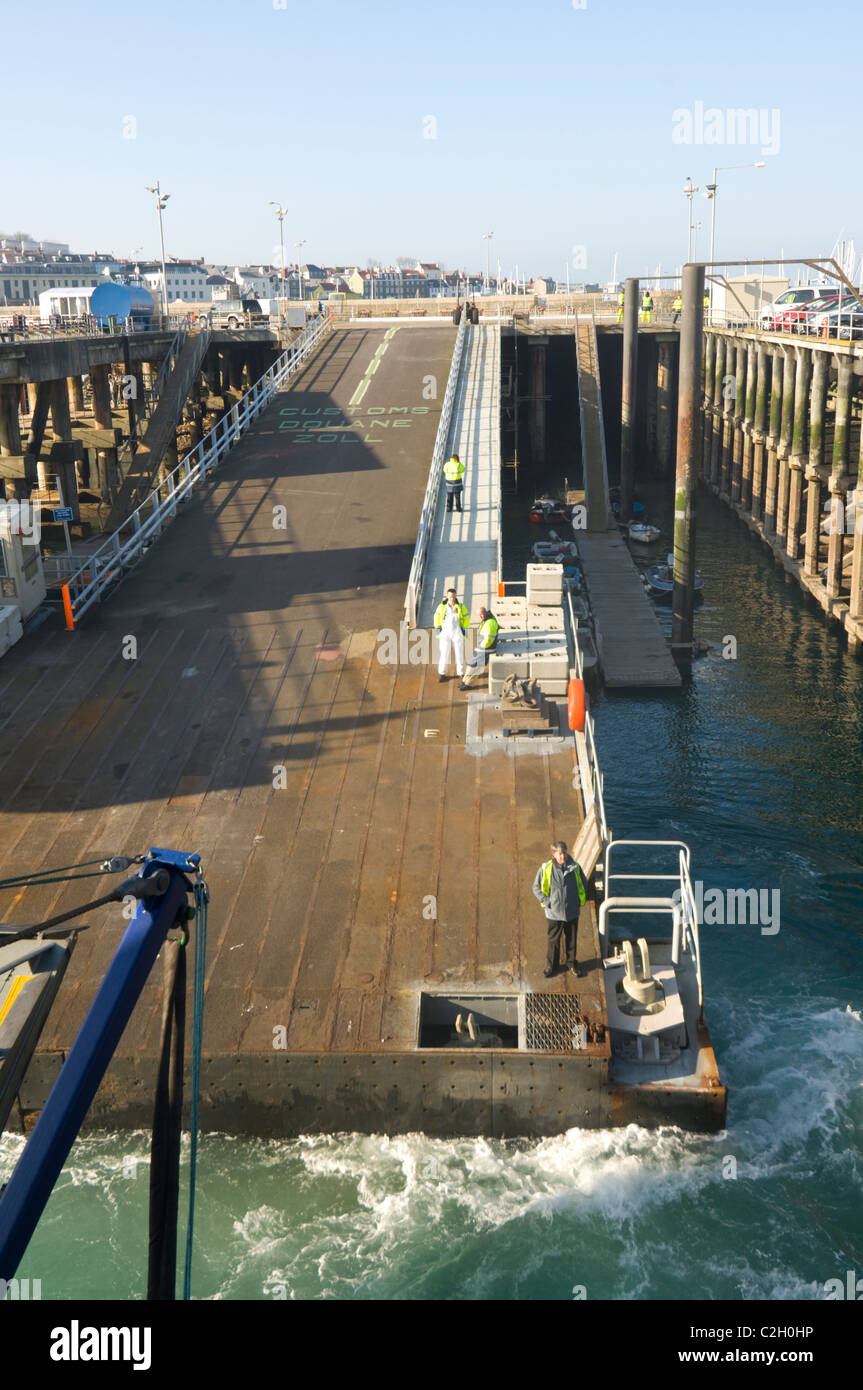 Condor Ferry arriving at Guernsey Channel Islands Stock Photo - Alamy