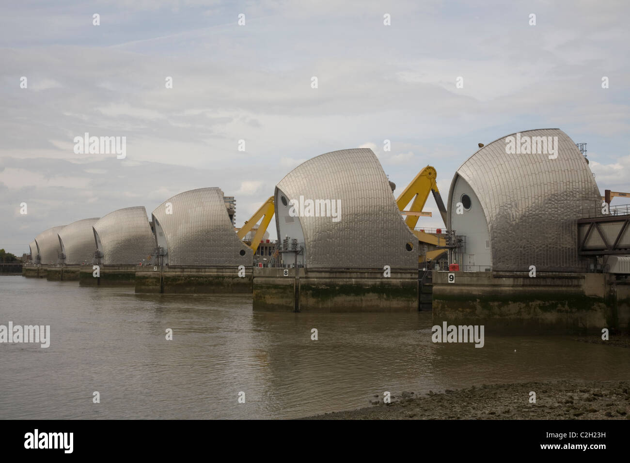 Flow barrier hi-res stock photography and images - Alamy