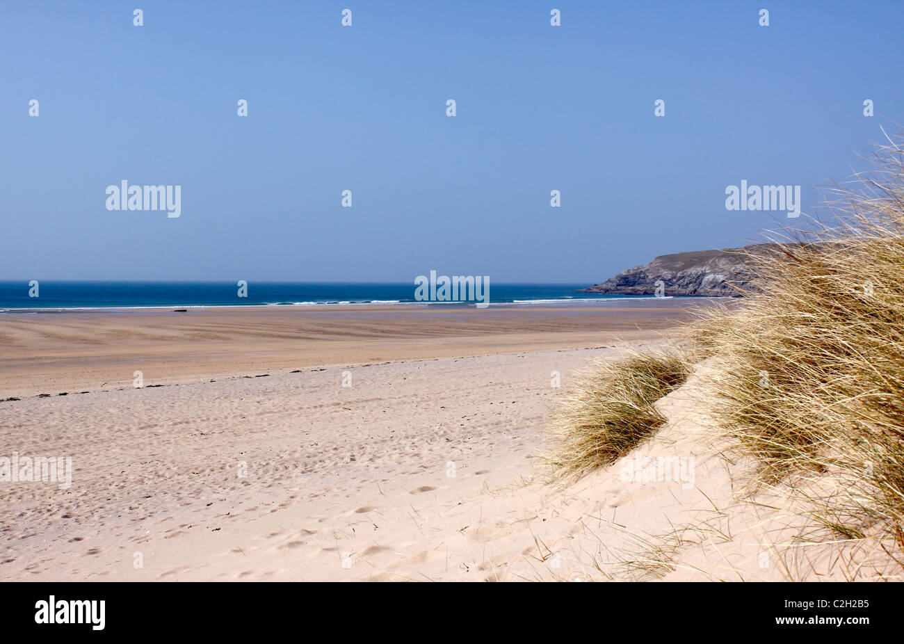 HOLLYWELL BAY. CORNWALL UK Stock Photo - Alamy