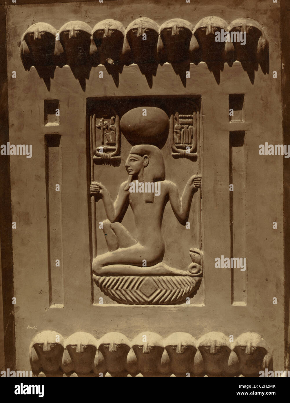 Egyptian pharaoh relief hi-res stock photography and images - Alamy