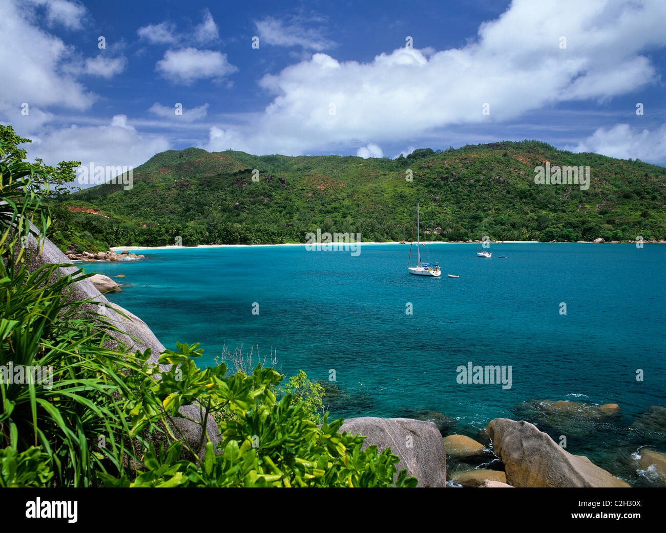 Coastline Praslin Seychelles Stock Photo - Alamy