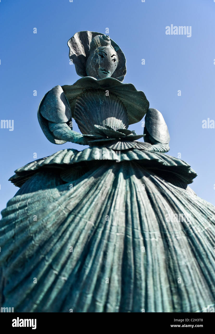 Shell lady hi-res stock photography and images - Alamy