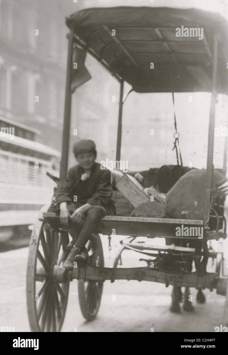 Delivery wagon hi-res stock photography and images - Alamy