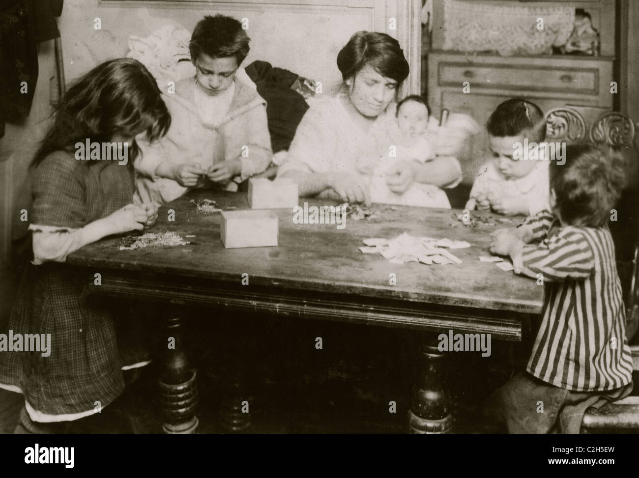 Italian tenement hi-res stock photography and images - Alamy