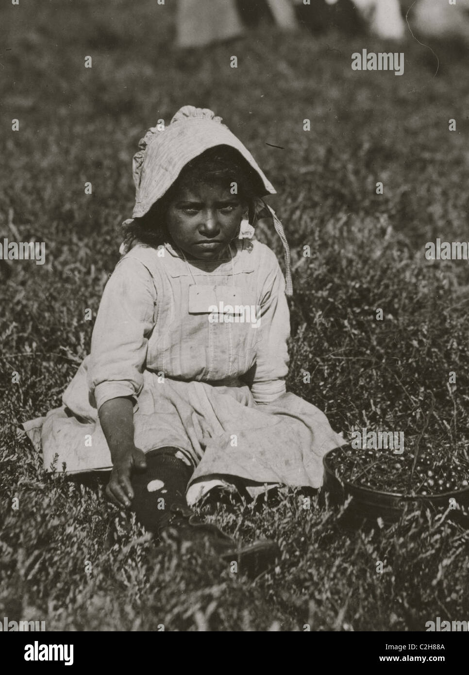 Not a very happy job! Mary Gilbert, said 10 years old Stock Photo - Alamy