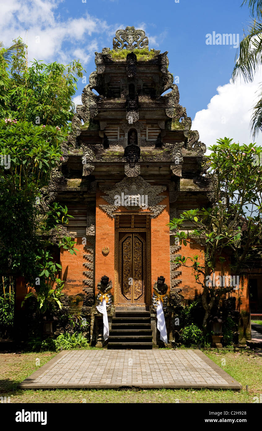A temple in Ubud, Bali, Indonesia Stock Photo - Alamy