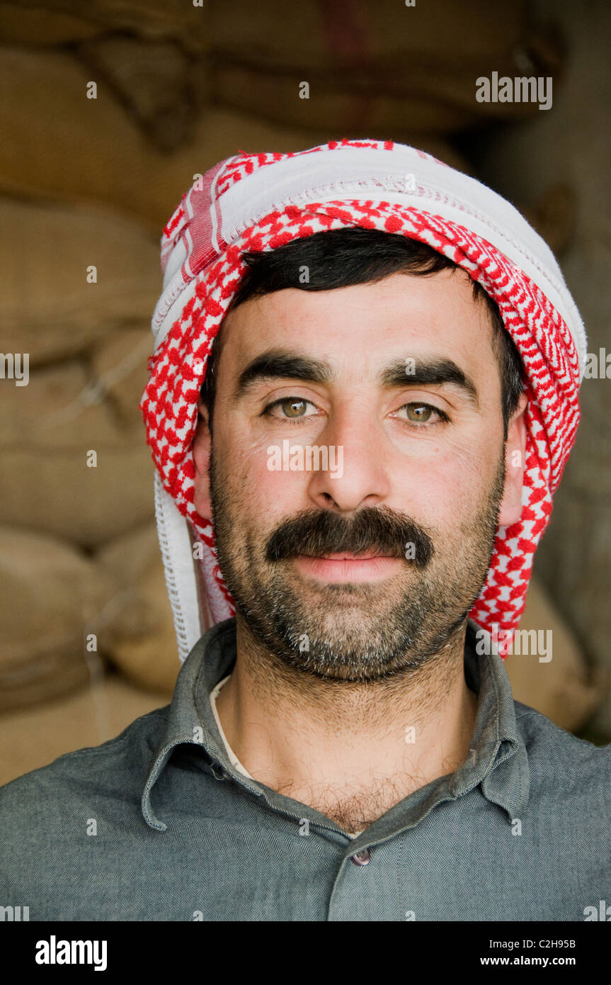 Old arab man hi-res stock photography and images - Alamy