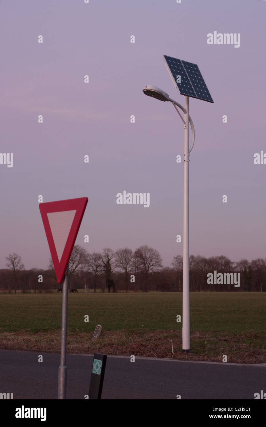 Energy efficient stand alone Led road lighting turned off with solar ...