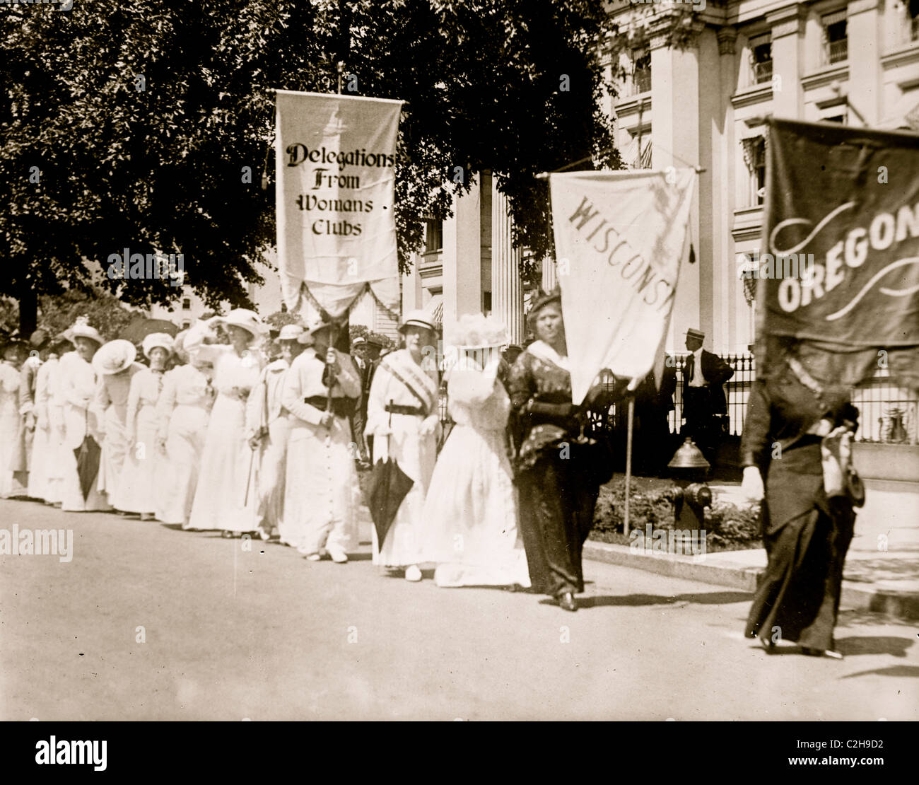 Womens suffrage parade hi-res stock photography and images - Alamy