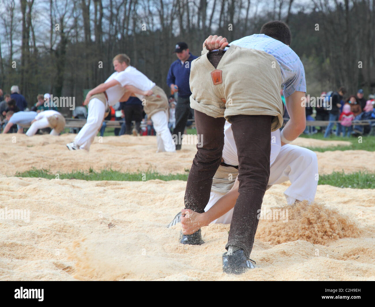 Switzerland traditional swiss wrestling fight hi-res stock photography ...