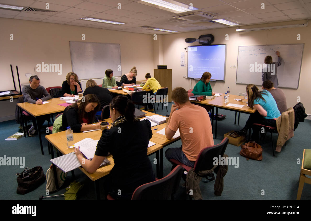 University lecture hi-res stock photography and images - Alamy