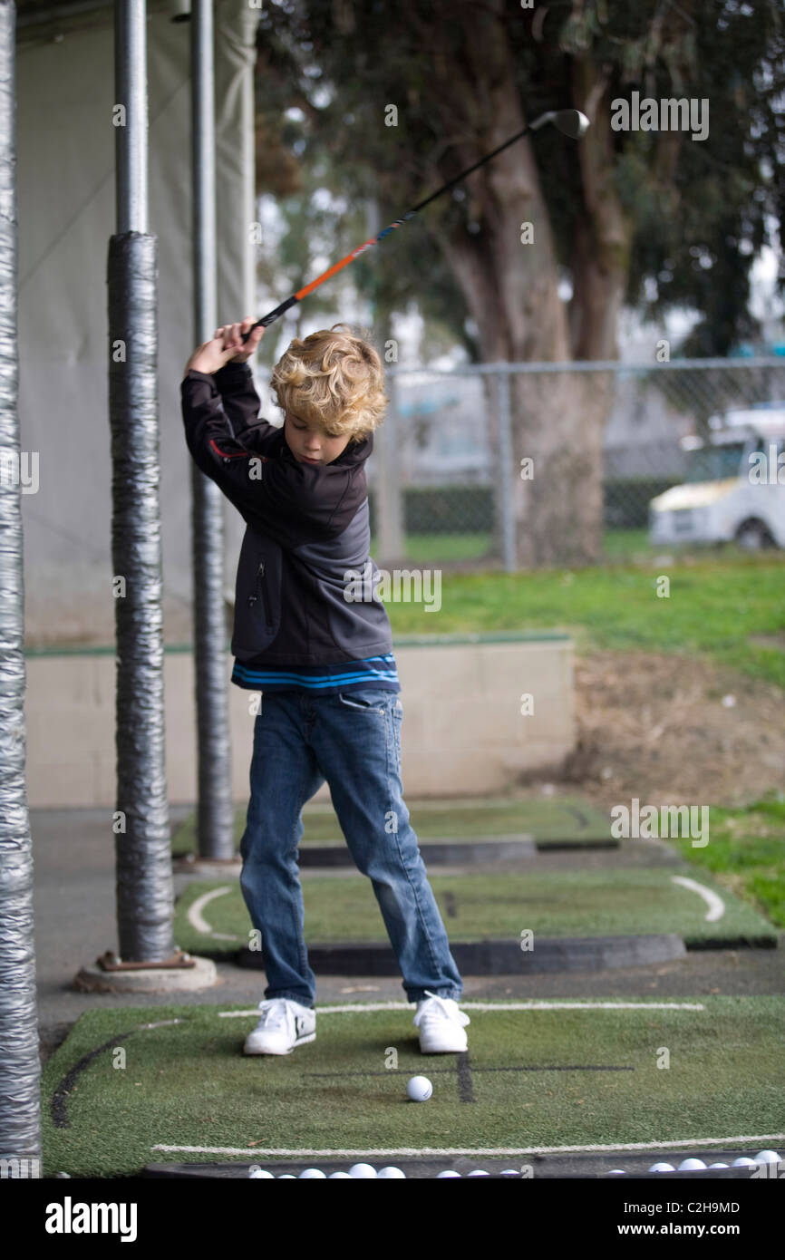 Boy golf hi-res stock photography and images - Alamy