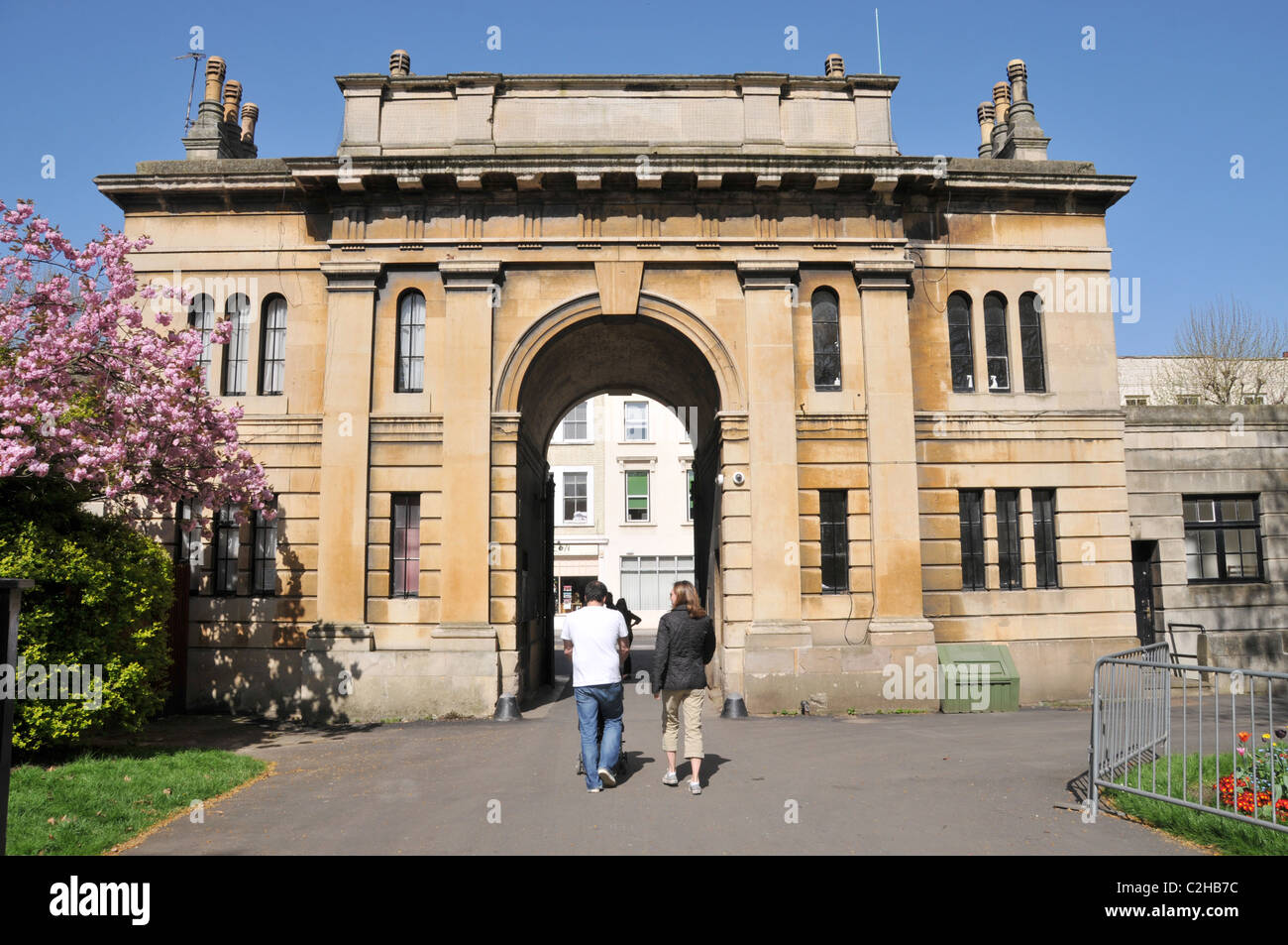 Brompton Cemetry victorian burials tomb tombs mausoleum interred dead ...