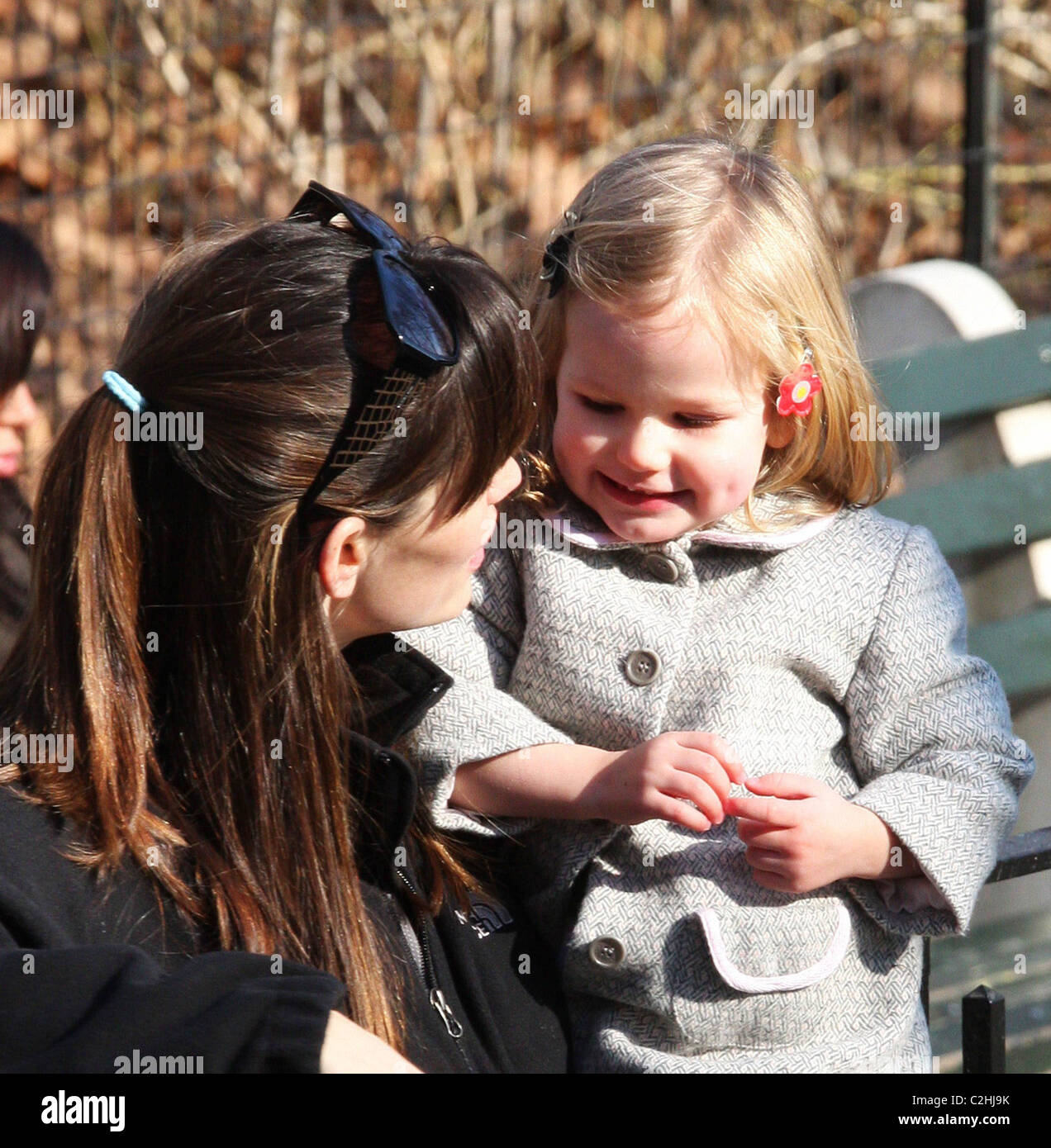 Jennifer Garner and Violet Affleck enjoy some time together at Central ...