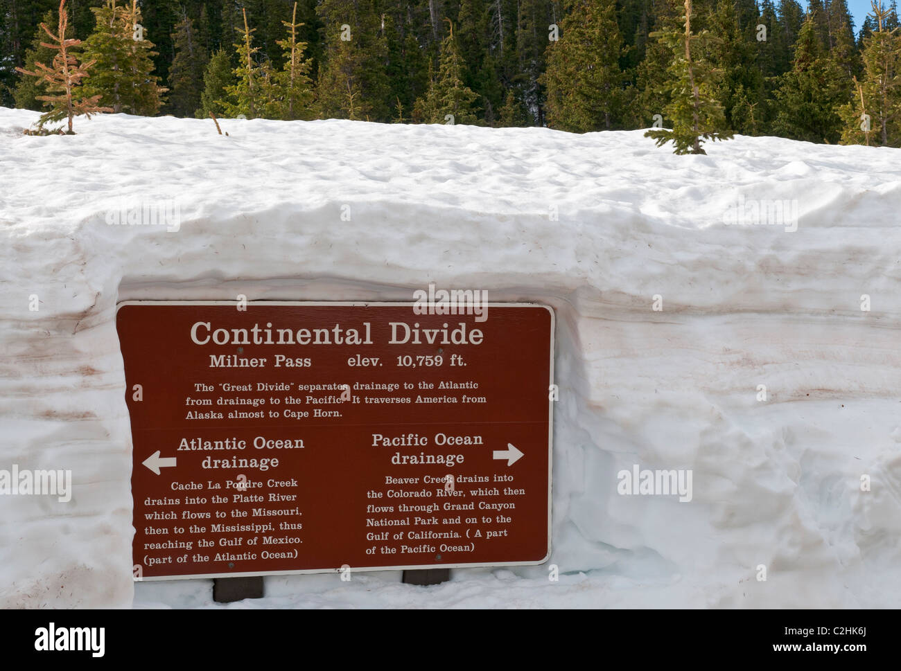 Rocky mountain national park trail sign hi-res stock photography and ...