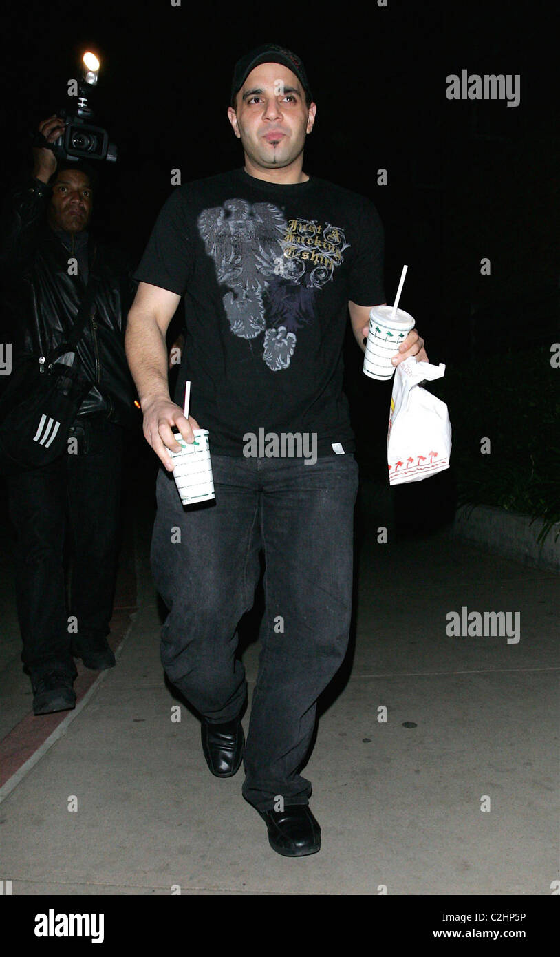 Britney Spears' manager and friend Sam Lutfi goes to In-N-Out Burger ...