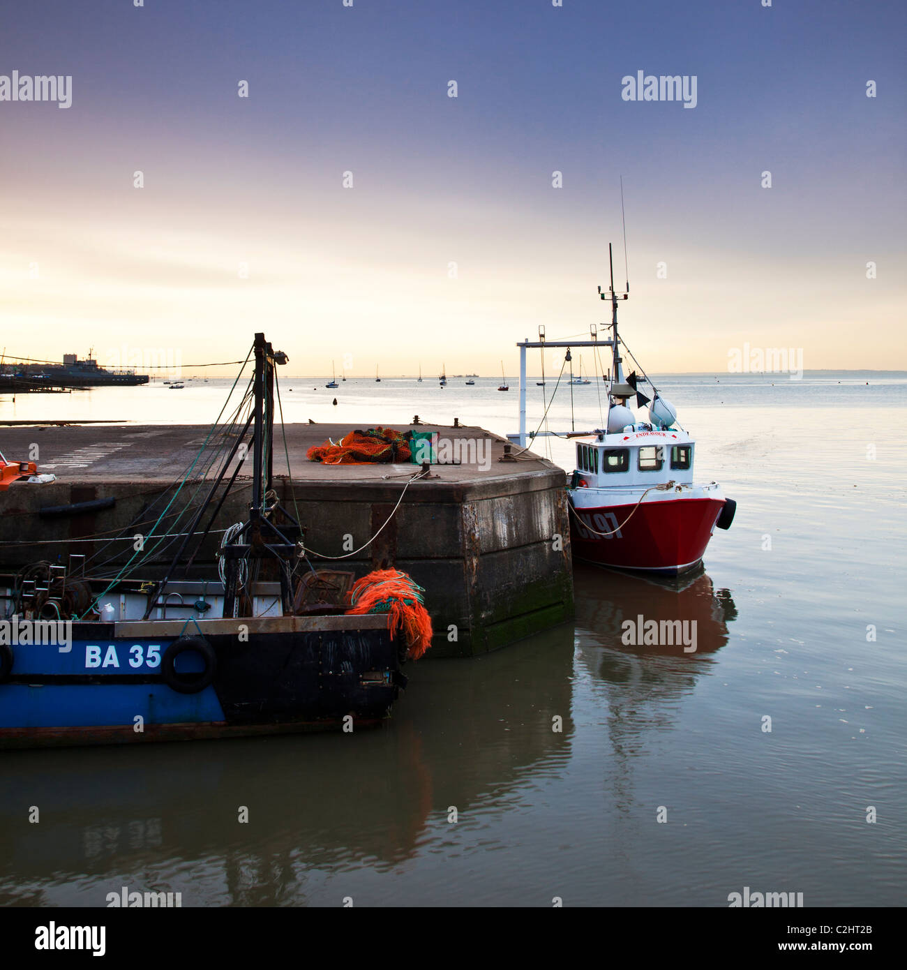 Square fishing nets hi-res stock photography and images - Alamy