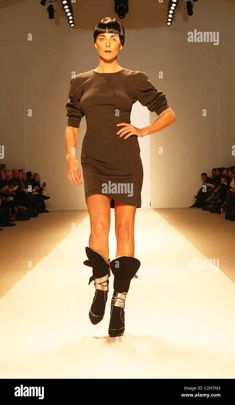 Mercedes-Benz Fashion Week Fall 2008 - Rubin Singer - Catwalk New York ...