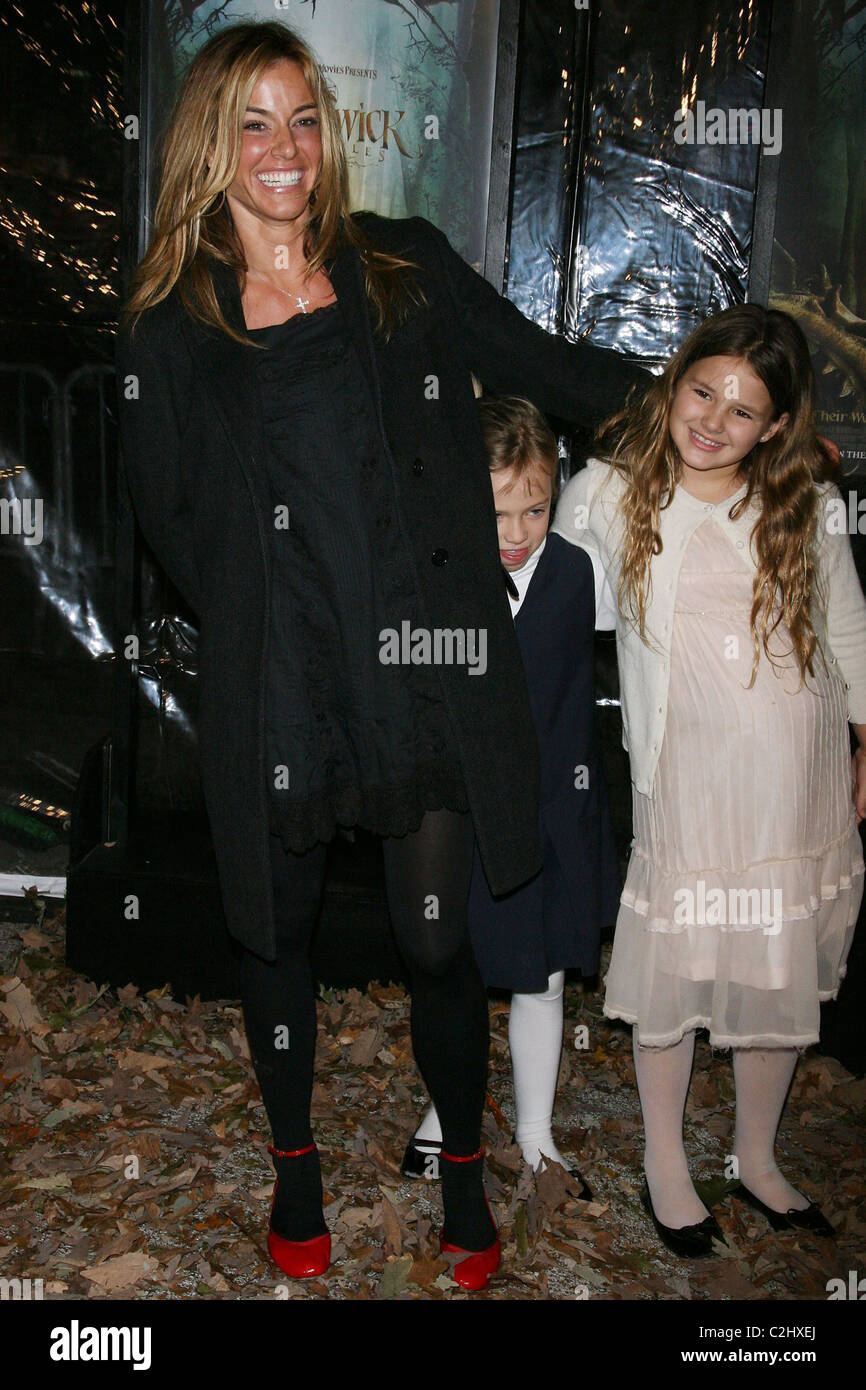 Kelly bensimon and daughters hi-res stock photography and images - Alamy