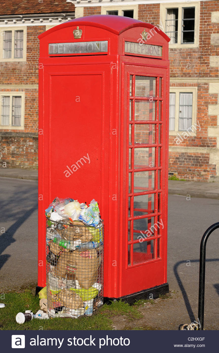 Top Up Kiosk High Resolution Stock Photography and Images - Alamy