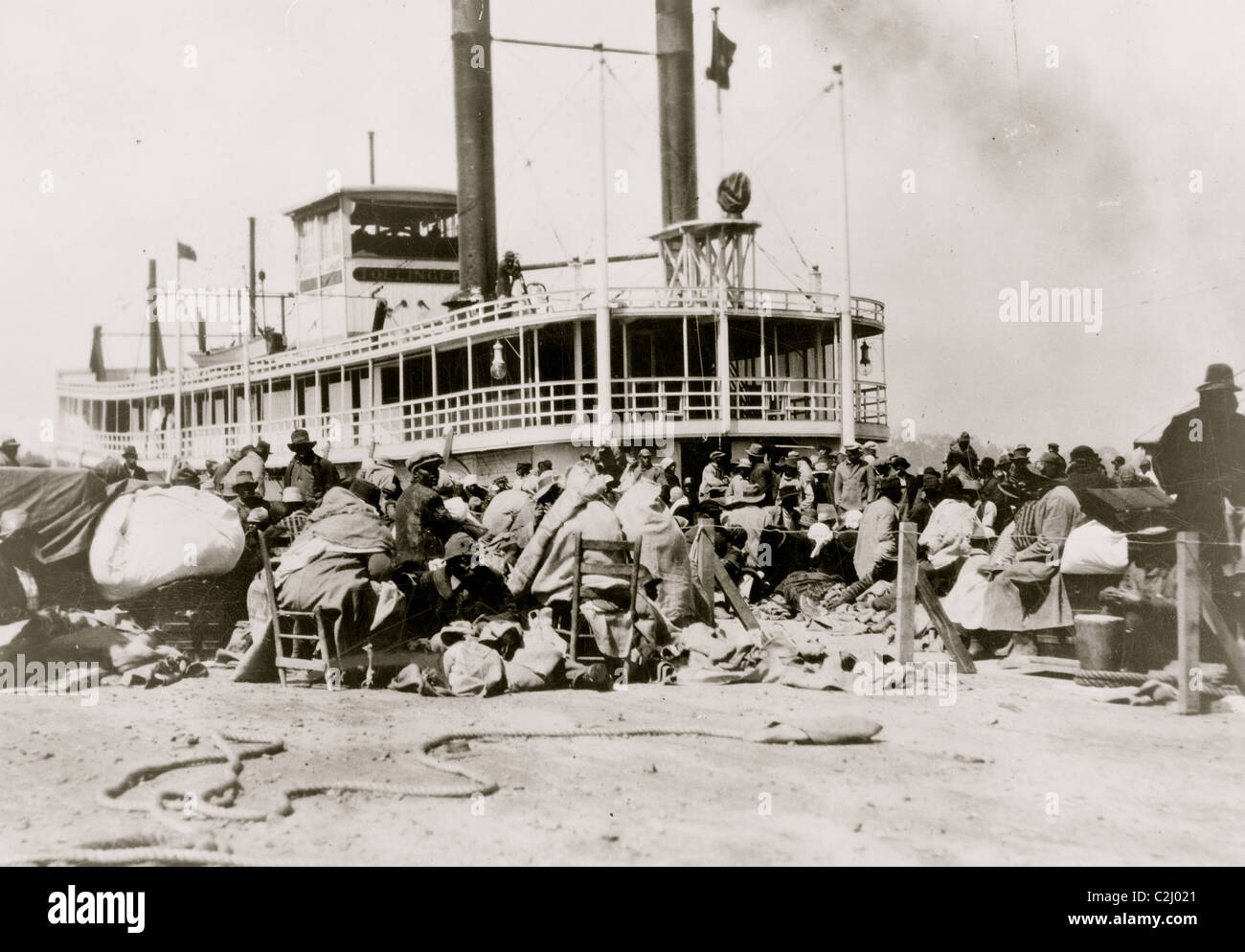 Red cross rescue floods hi-res stock photography and images - Alamy