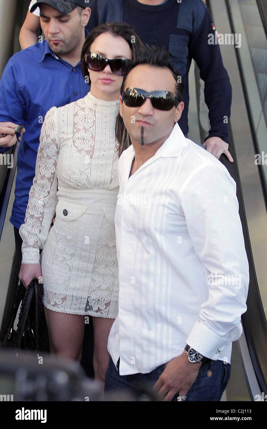 Britney Spears and Adnan Ghalib go to Gaucho Grill in Studio City for ...