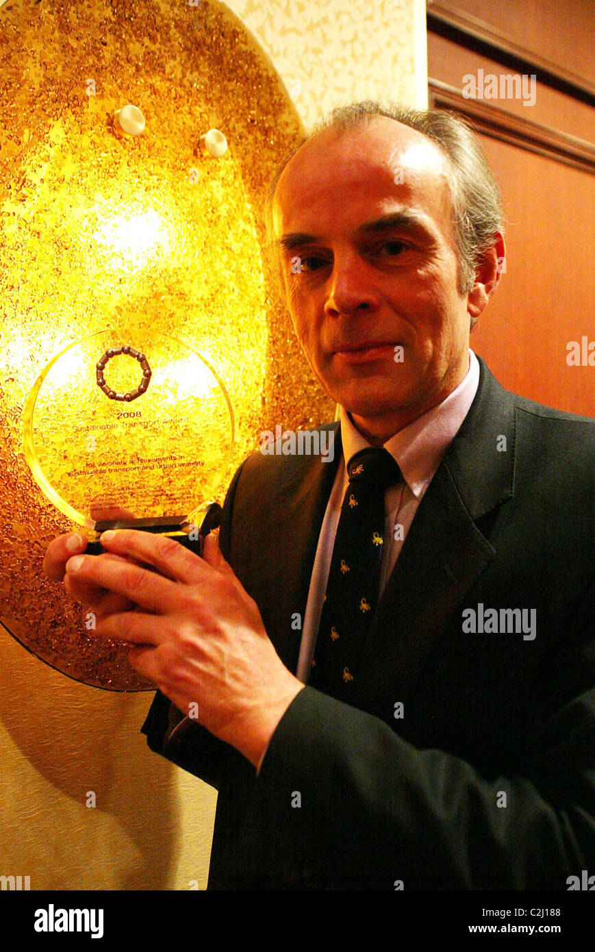 Peter Secrett The Institute for Transportation and Development Policy ...